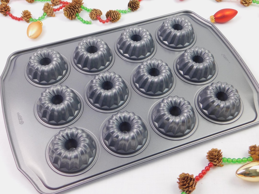 Wilton Mini Bundt Cake Pan: 12-cup Cast Aluminum Nonstick - Etsy