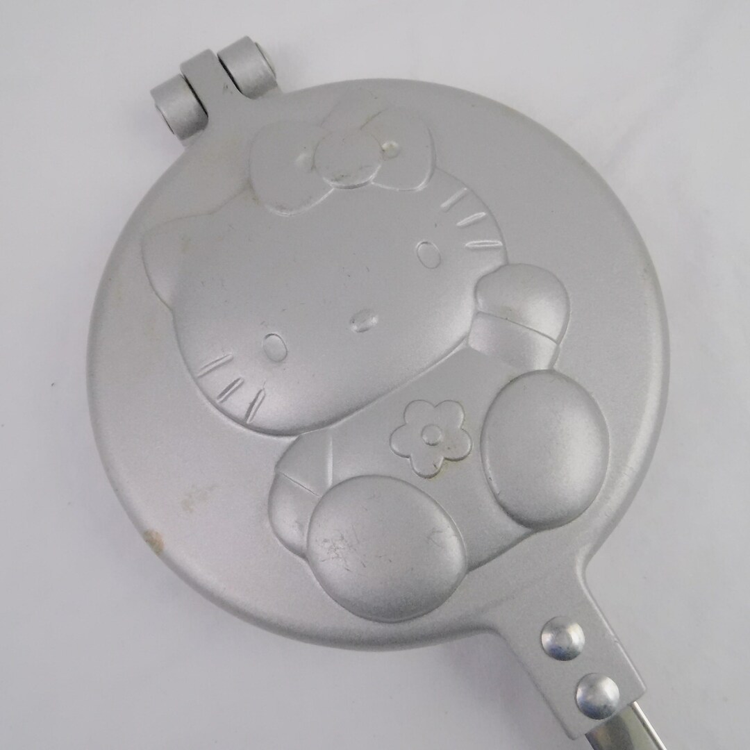 Hello Kitty Pancake Maker. Vintage Hot Cake, Hobo Pie Maker, Sandwich ...