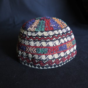 Antique Turkmenistan Turkmen Yomud Silk Embroidered Tribal Hat - Free ...