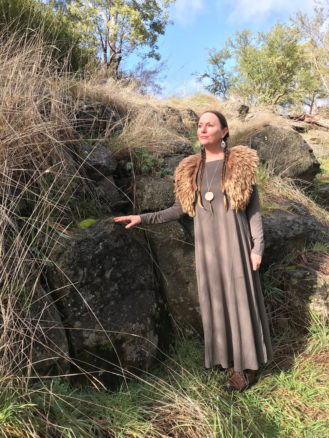 ERIU ~ Wild Wool Mantle / Collar, Full Size, Eco Friendly - Etsy