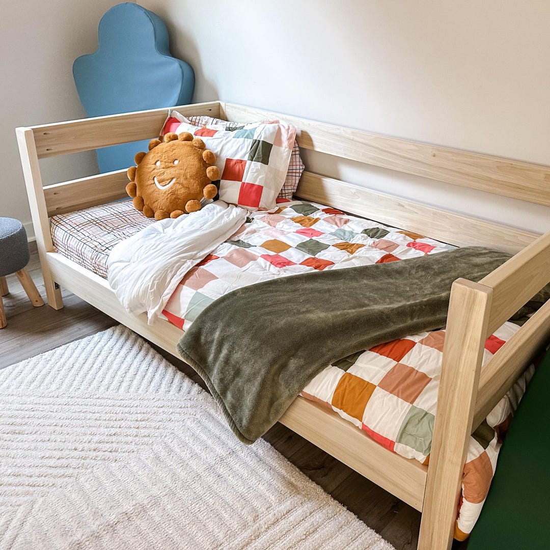 Solid Wood Low Daybed Frame, Montessori Style Daybed for Kids or Guest ...