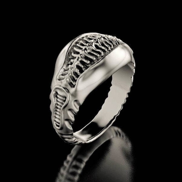 Alien Ring - Etsy