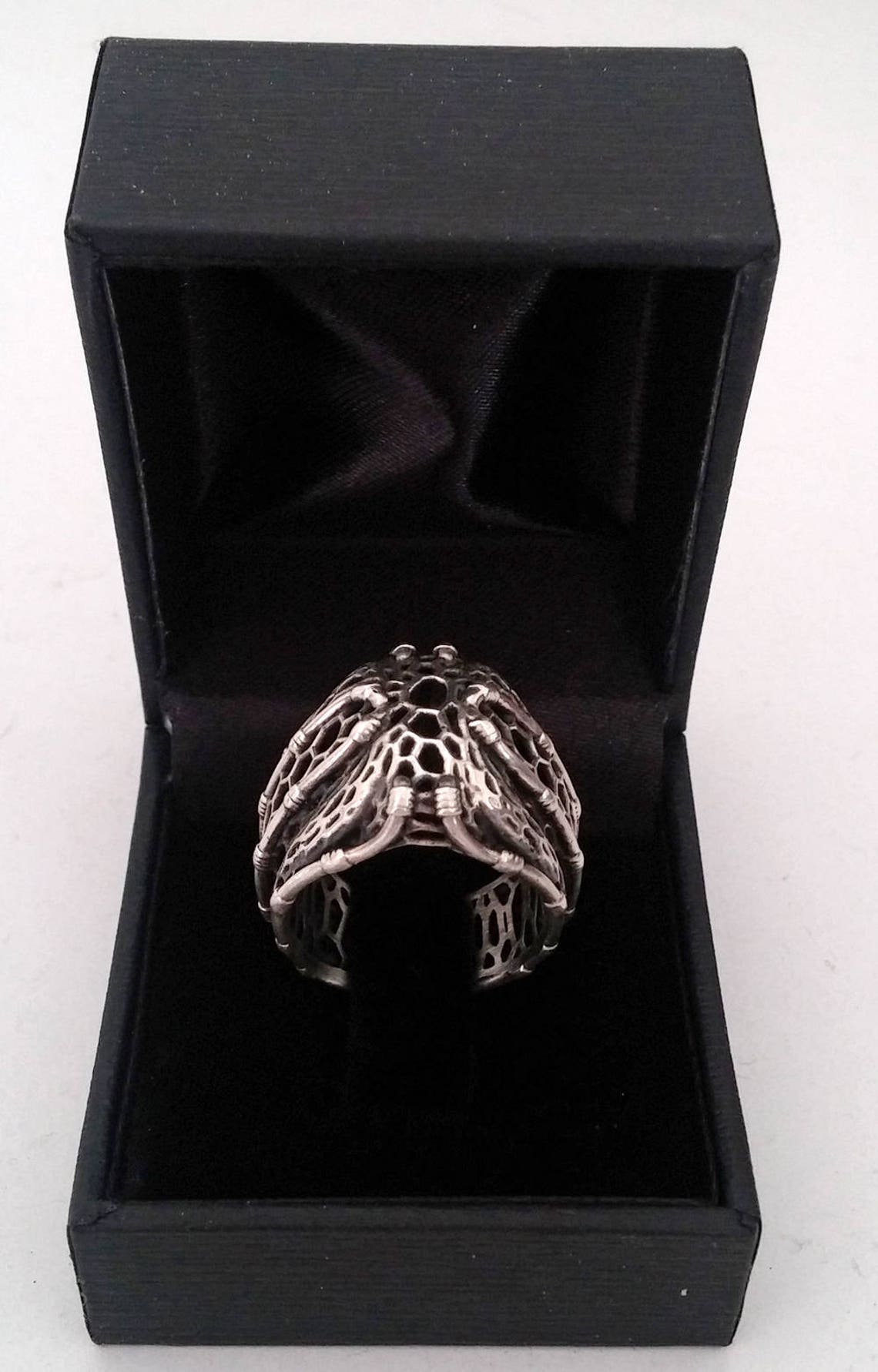 Alien Ring Aliens Ring Futuristic Wedding Band Gothic - Etsy