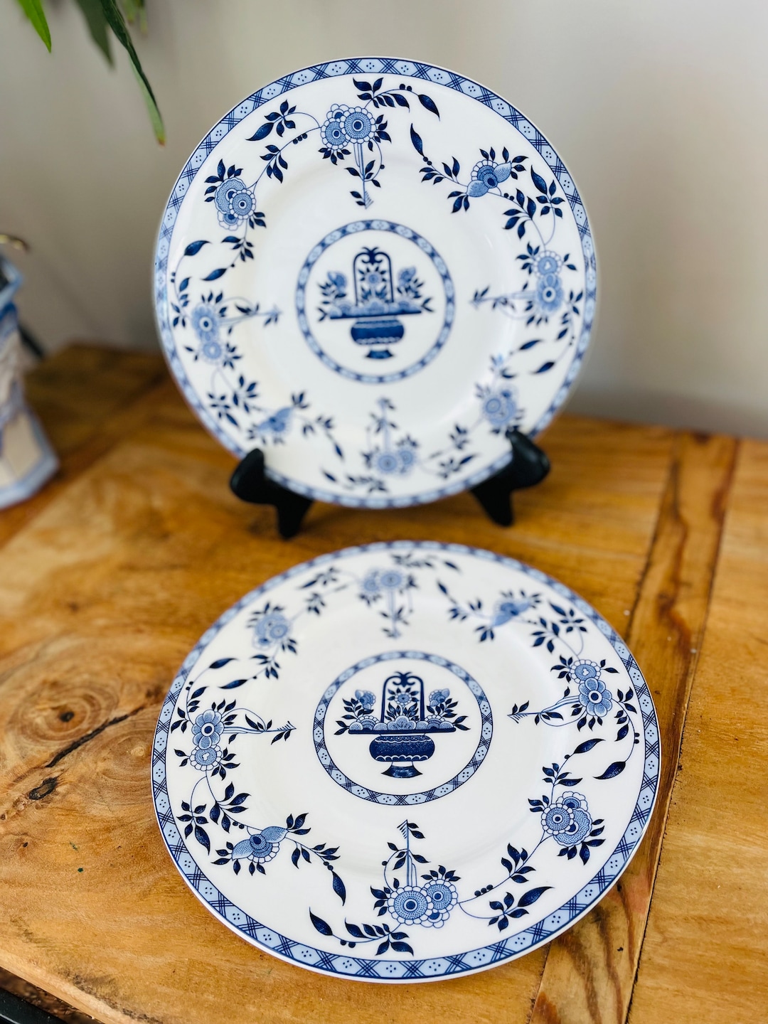Pair of Elegant and Classic Blue and White Royal Doulton Minton Fine ...