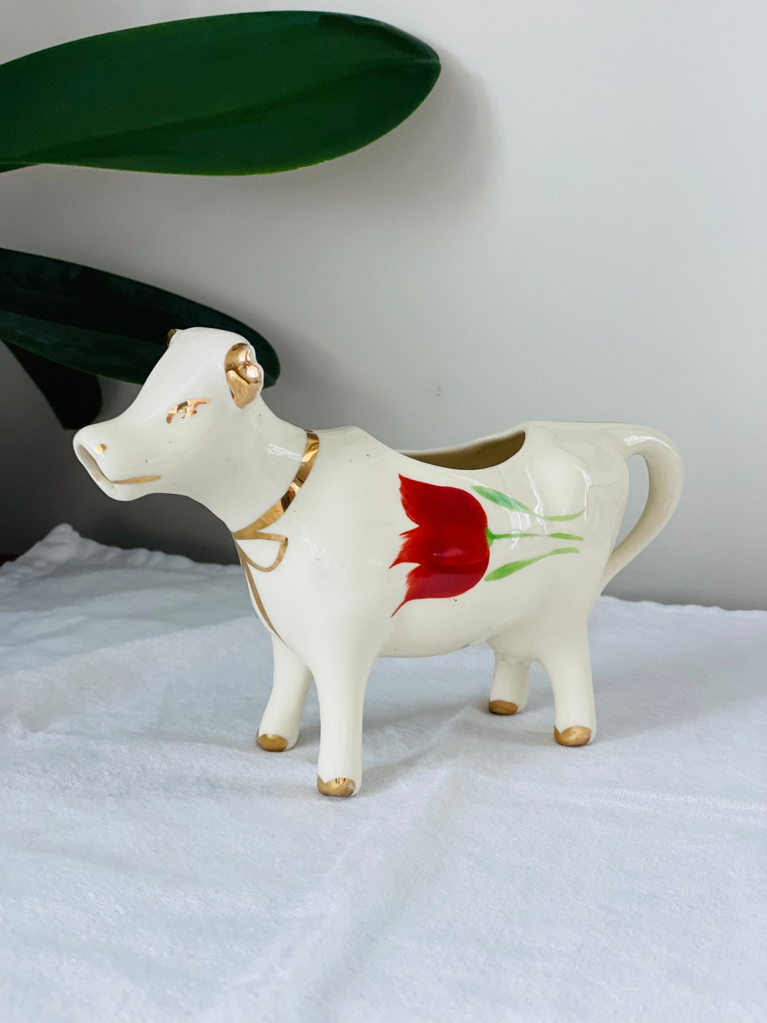 Vintage Cream Color Cow Creamer With Red Tulip, Gold Trim, Collectible ...