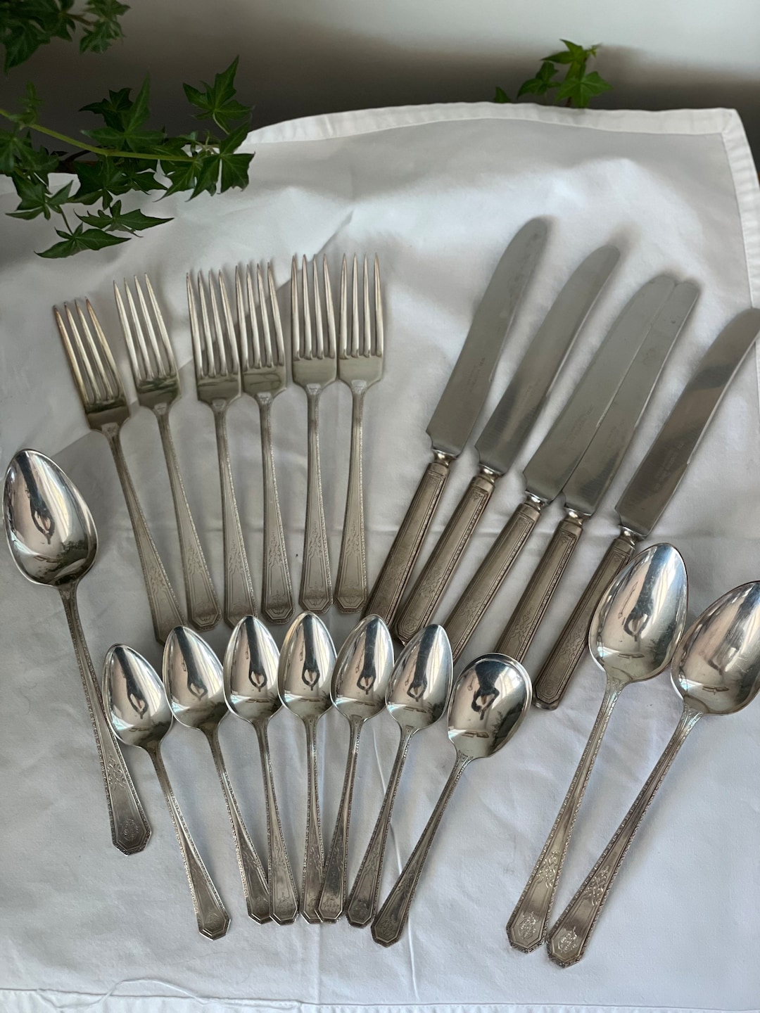 Vintage Silver Plate Flatware, WM Rogers, AA, 21 Pieces, Forks, Knifes ...