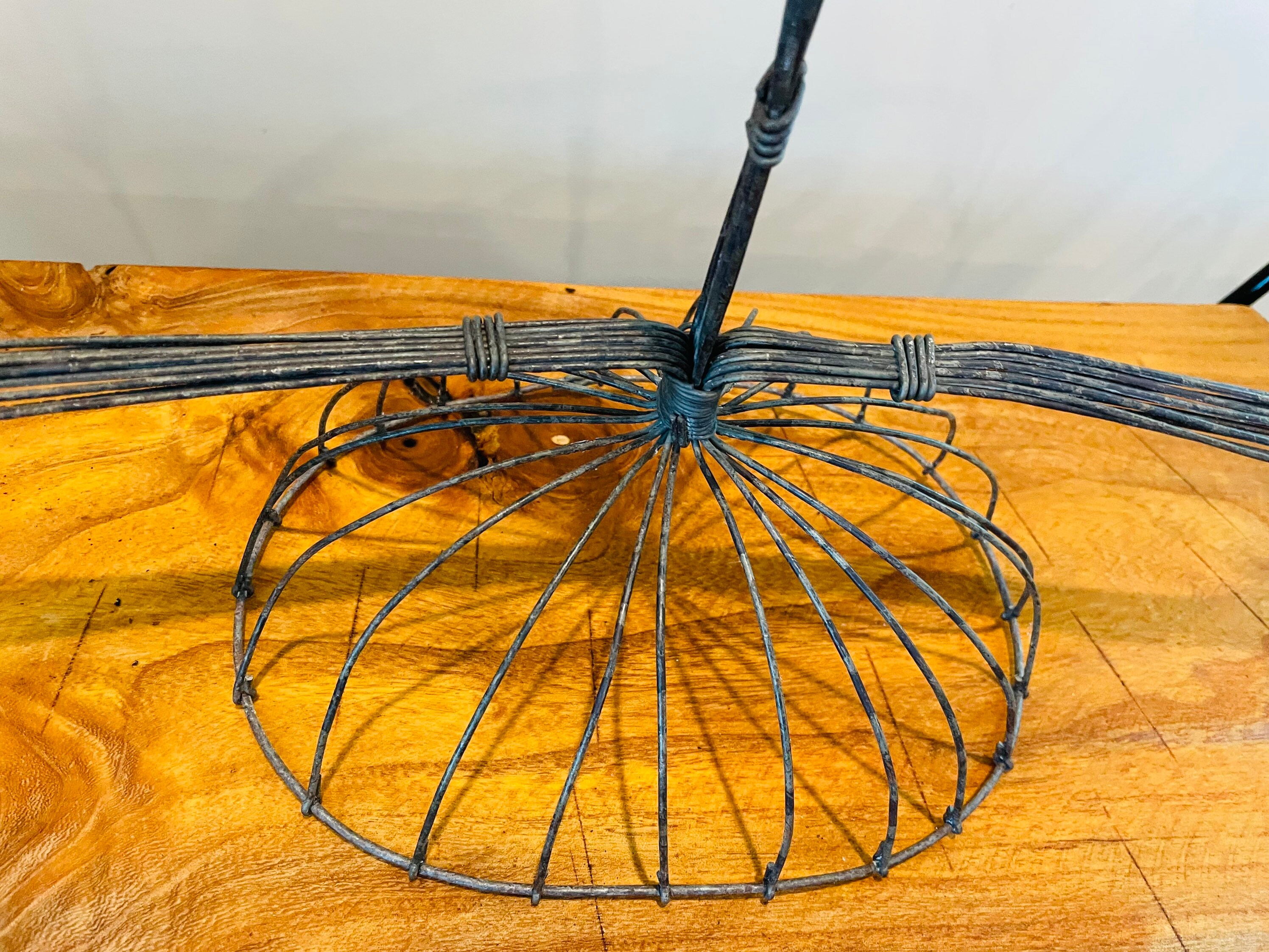 Ladies Hat Stand Wire