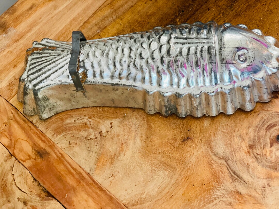 Catch of the Day Metal Silver Fish Mold, Jello, Aspic Molds, Coastal ...