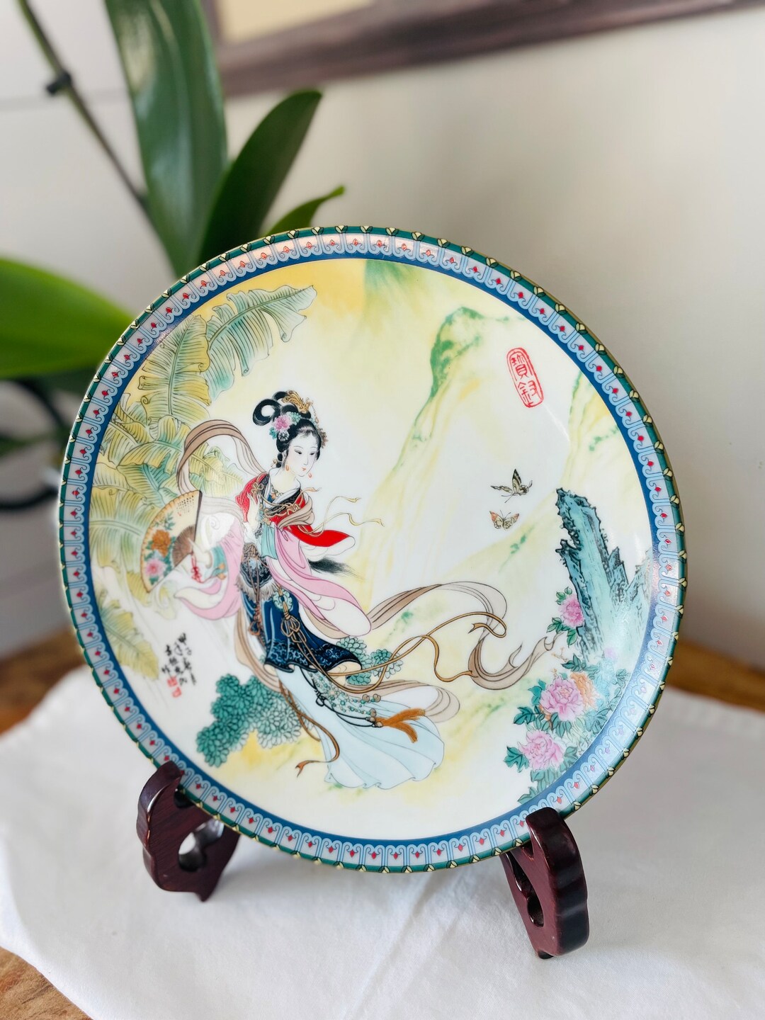 Vintage Imperial Jingdezhen Porcelain Hsi-chun Fourth Plate in Collection Beauties of the Red ...