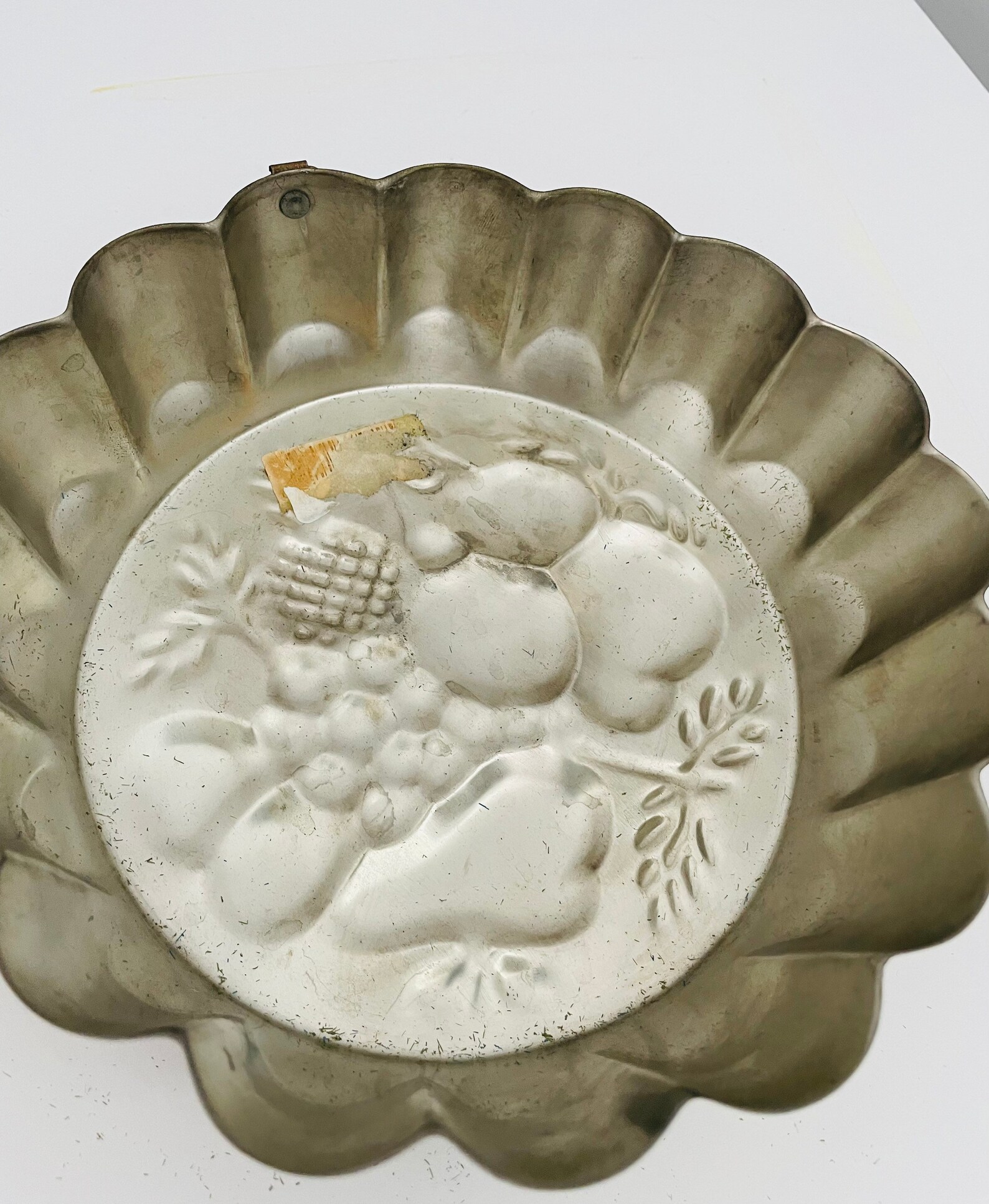 Round Copper Wall Mount Mold, Fruit, Scalloped Edge, 7.5diameter ...