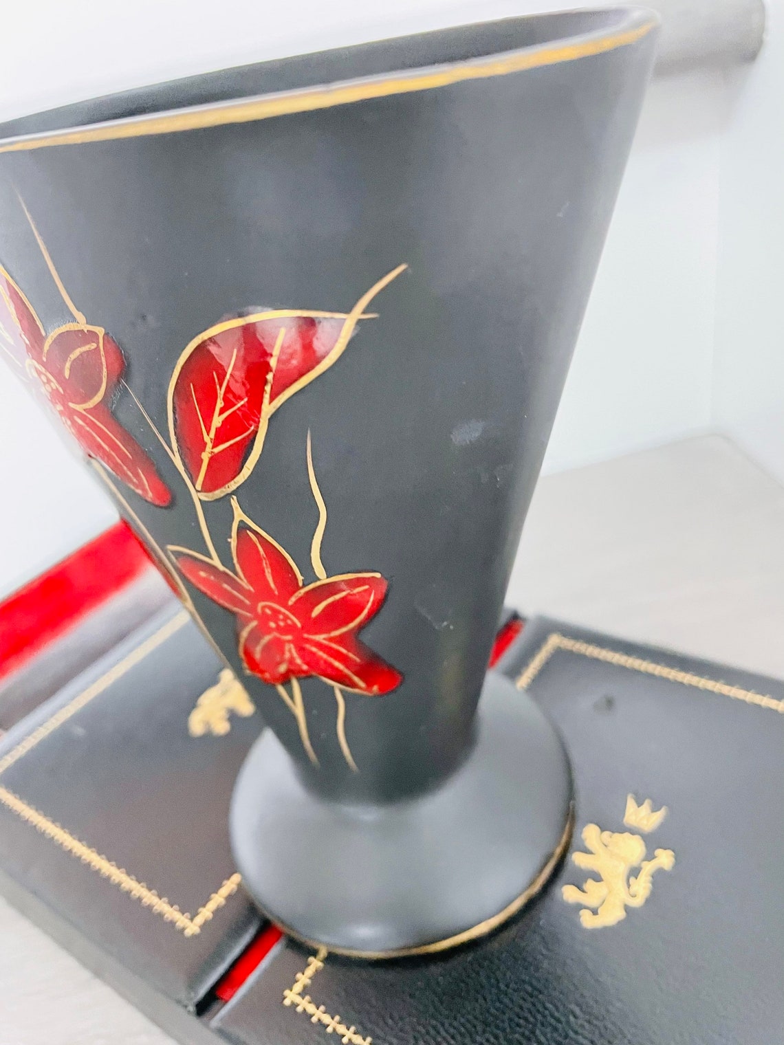 Vintage Japanese Black Chalkware Enameled Hand Painted Vase - Etsy