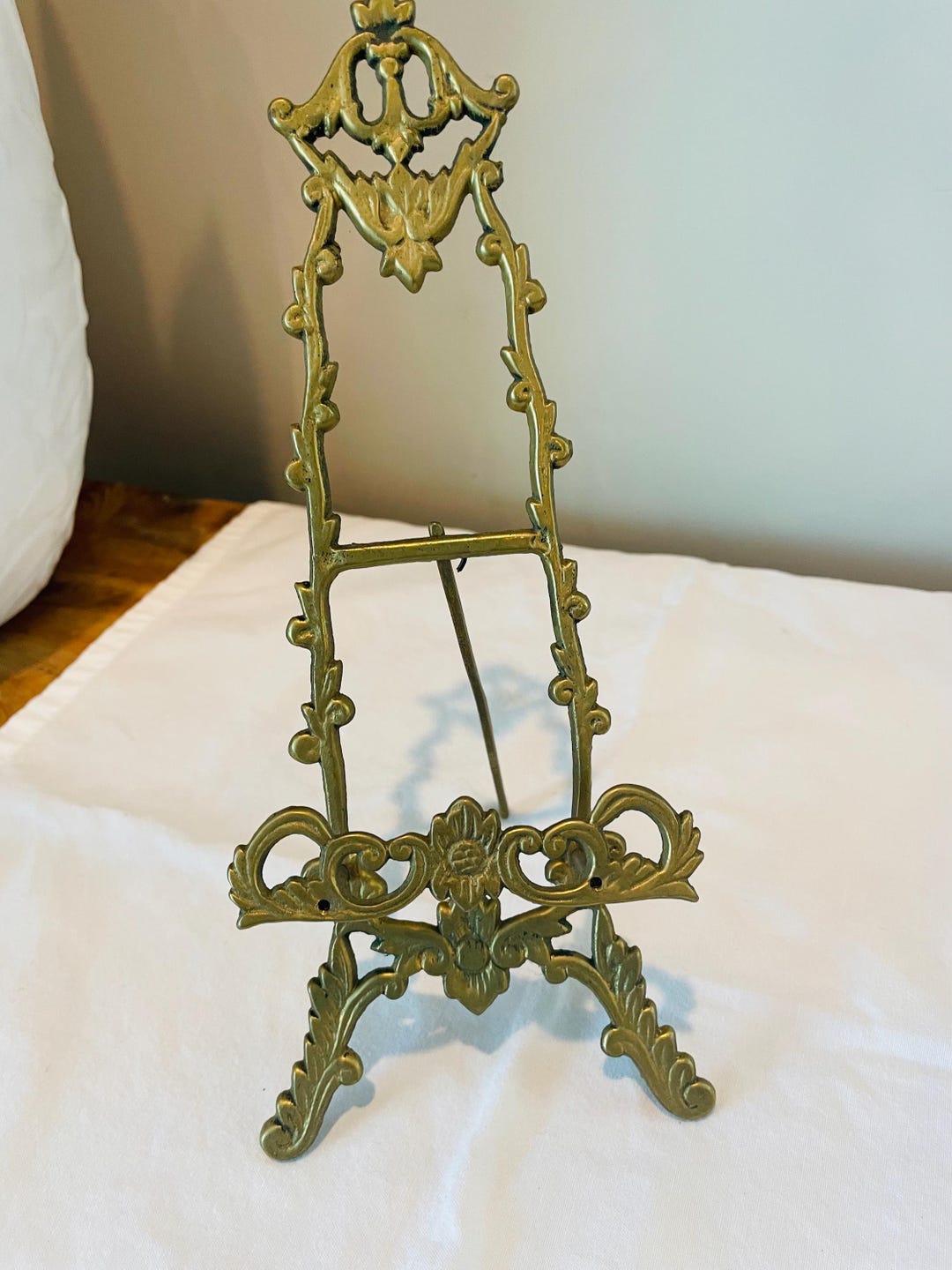 Large Brass Tabletop Easel for Display, Ornate Cast Brass, Art Decor ...
