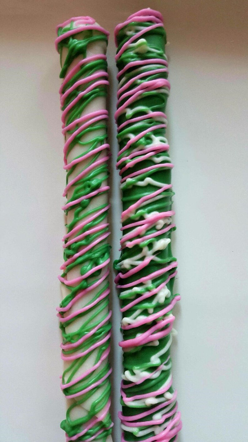 Chocolate Covered Pretzels! Decorated in White Chocolate With Beautiful ...