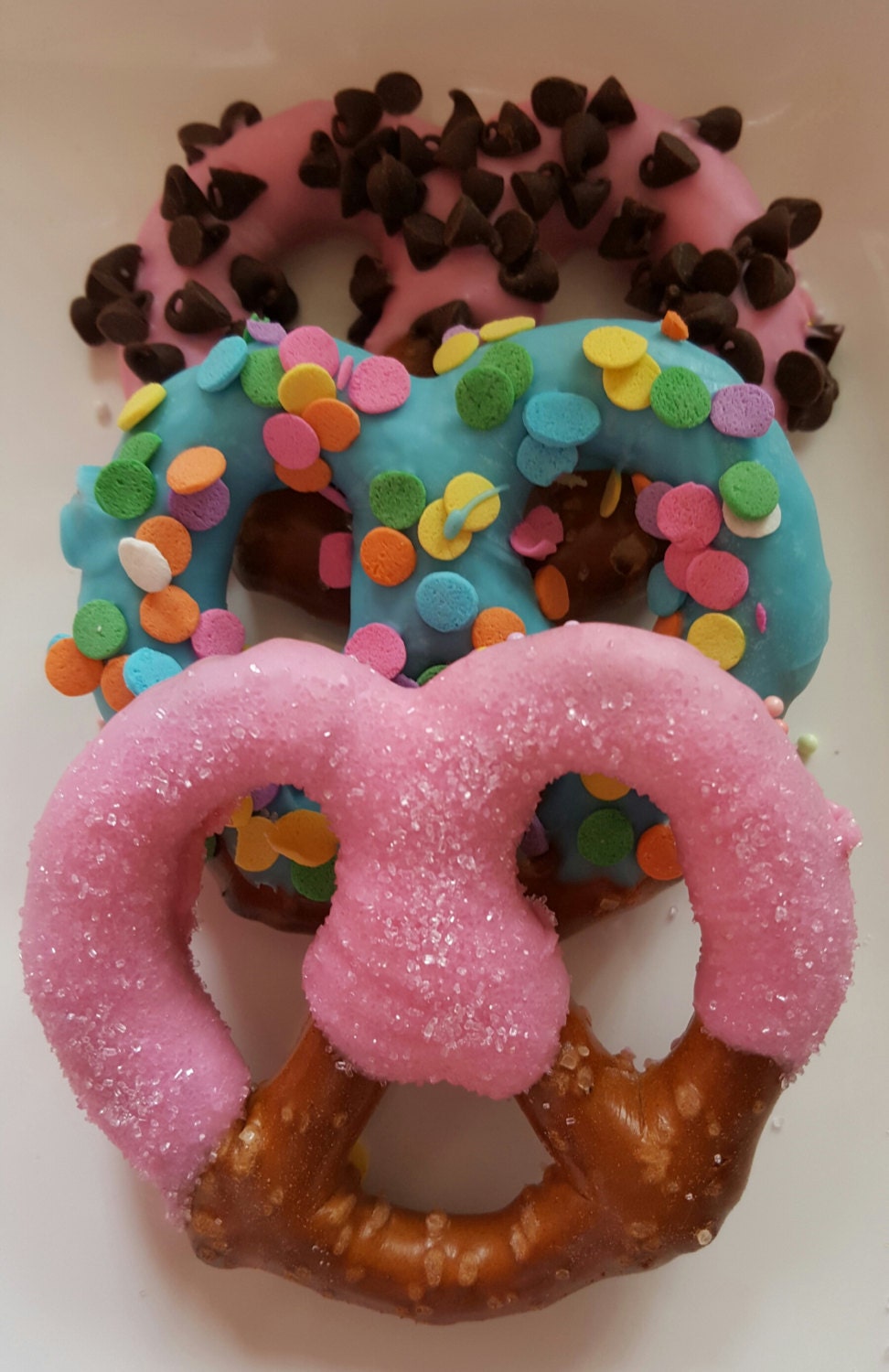 Easter Chocolate Covered Pretzels Decorated in Milk and White | Etsy UK