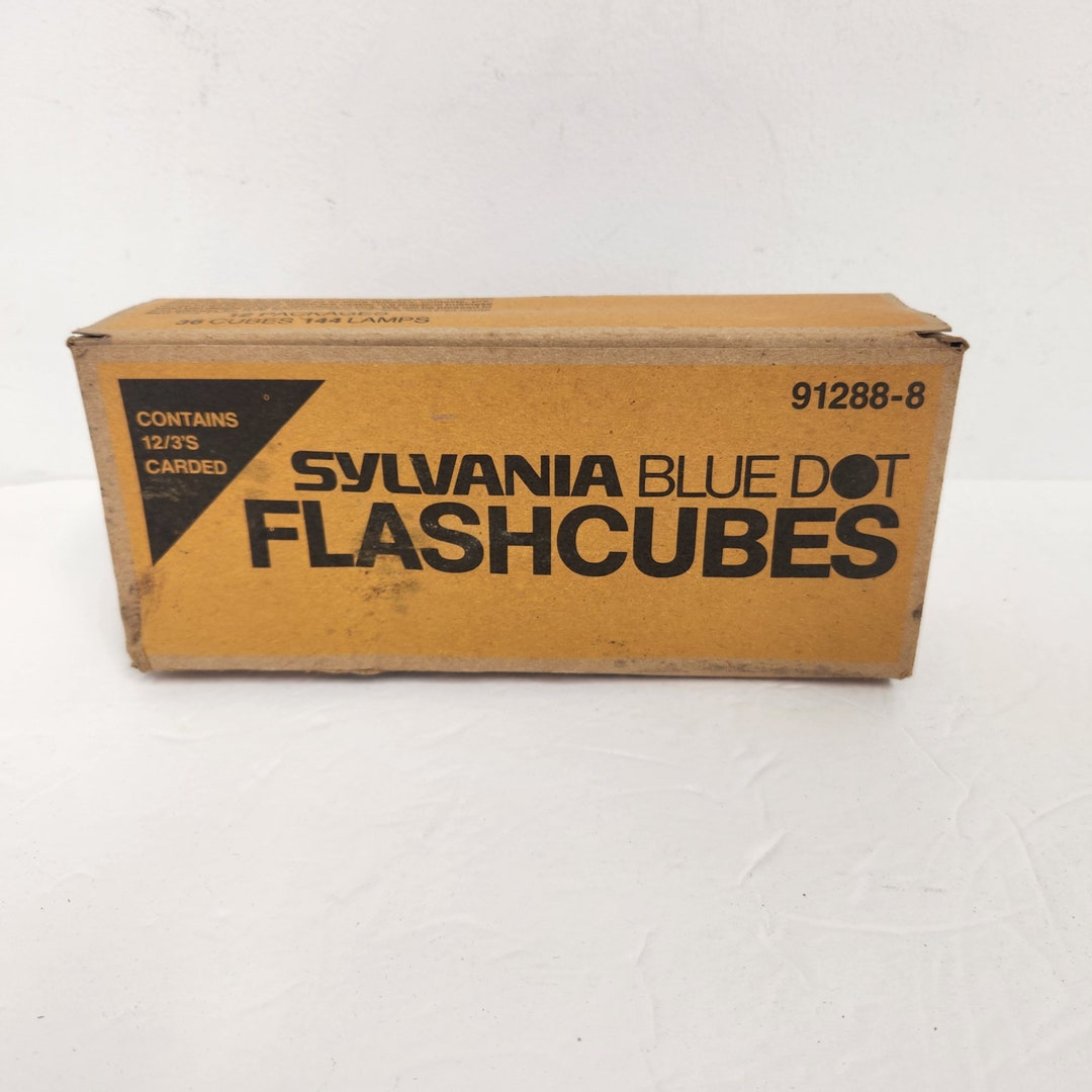 Vintage Late 1900's Box of Sylvania Blue Dot Flash Cubes 144 Flashes - Etsy