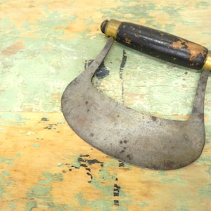 Vintage Wood Handled Food Chopper ... Mincer .. .scraper Tool ... Black ...