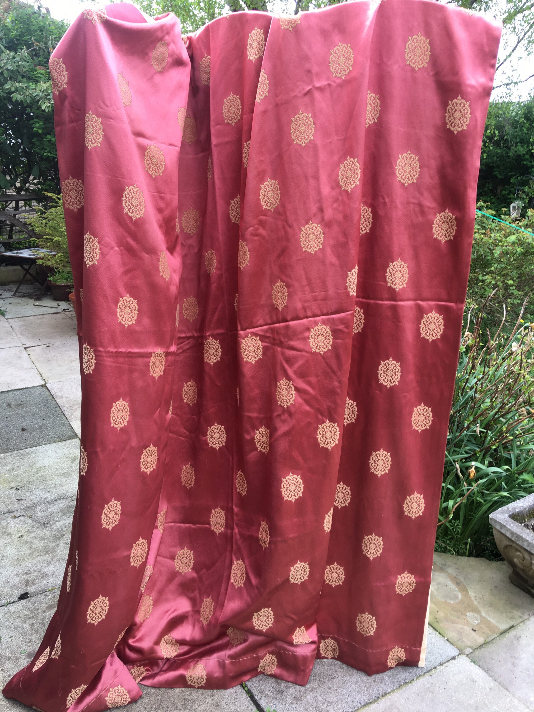 Super 1950s Sateen Door Curtain. Salmon Pink & Gold. 2m Long. Beautiful ...