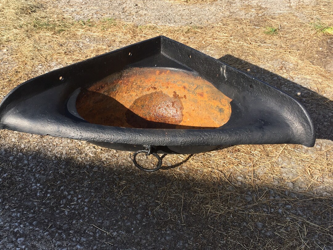 Victorian Cast Iron Corner Trough. Ideal as a Garden Planter - Etsy