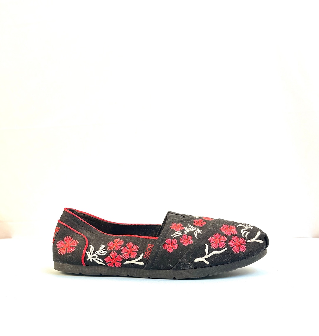 Ladies Embroidered Chinese Slipper Slip Ons Size 7.5 by BOBS From ...