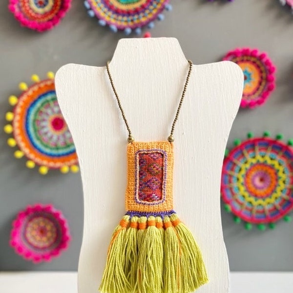 Knitted Necklace - Etsy