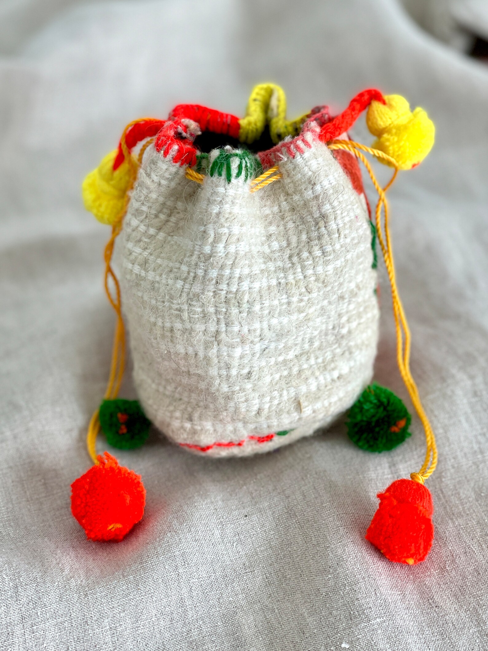 Chiapas Embroidered Jewelry Bag, Chiapas Bag, Floral Coin Purse . - Etsy