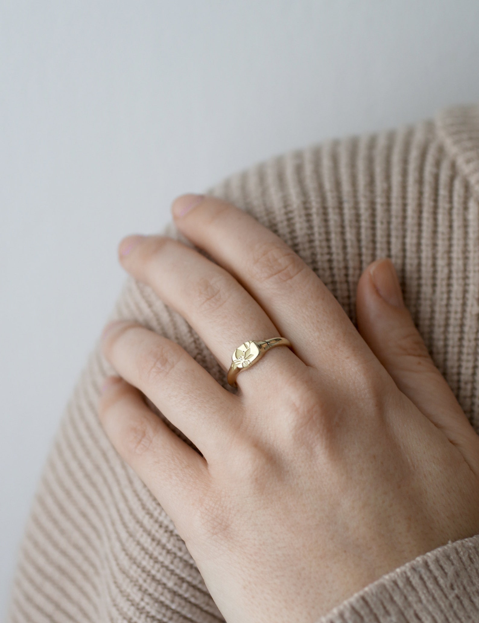 Gold Floral Signet Ring, Solid Gold Engraved Lily Ring, Delicate Signet ...