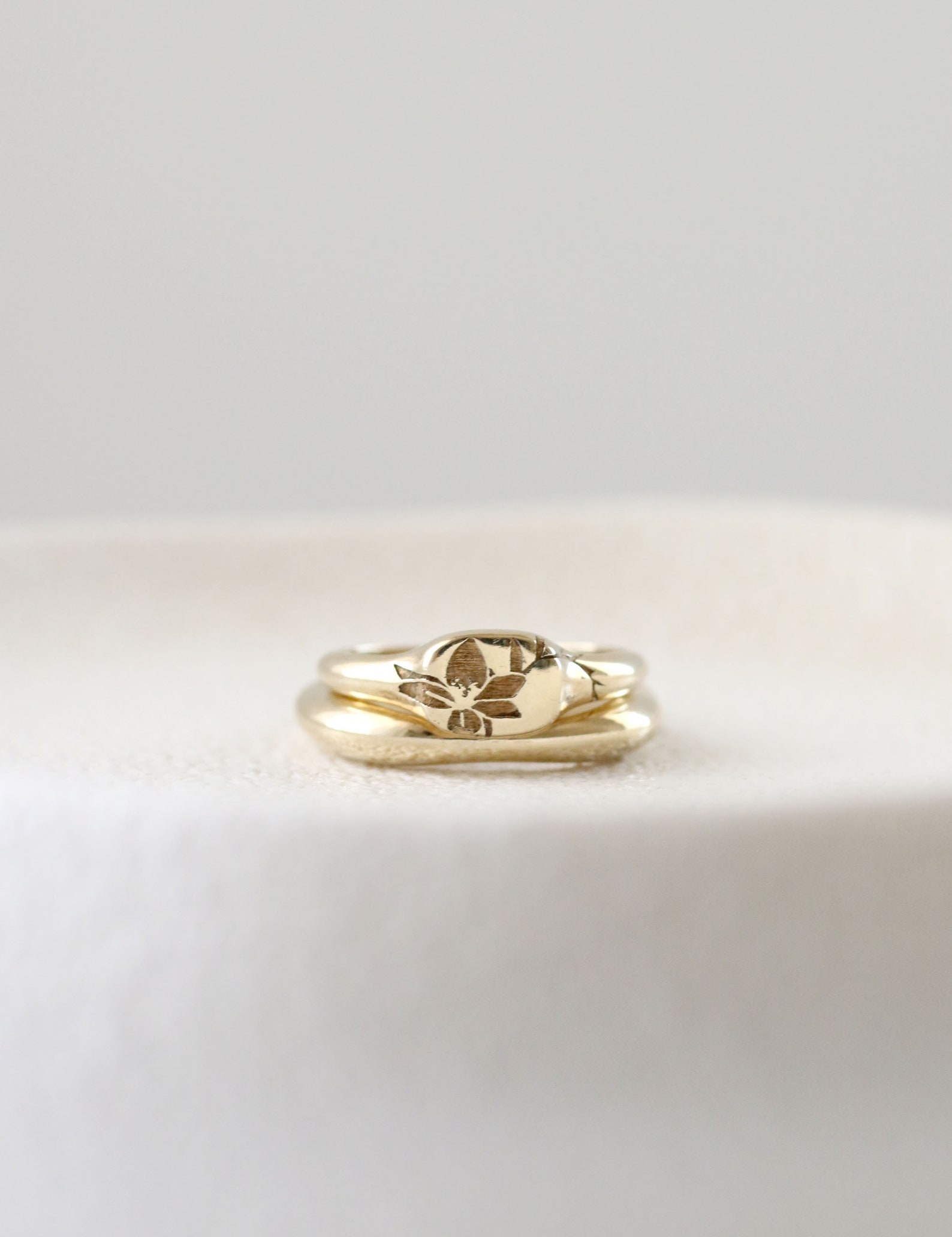 Gold Floral Signet Ring, Solid Gold Engraved Lily Ring, Delicate Signet ...