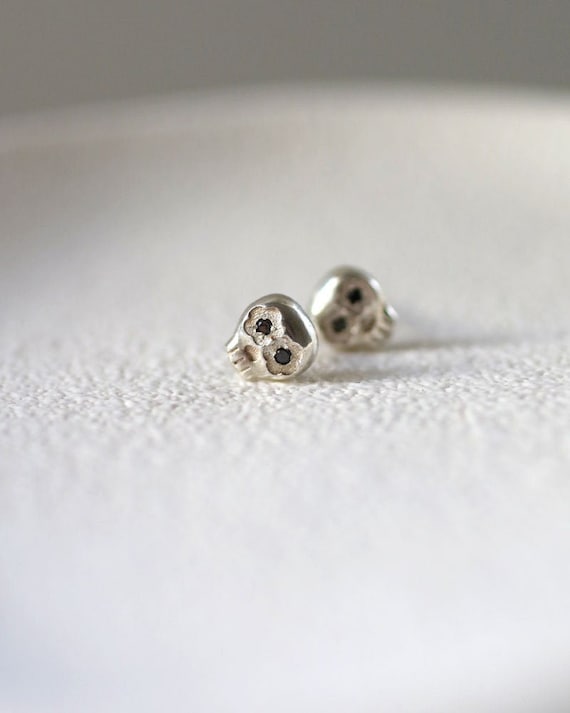 White gold skull earrings store