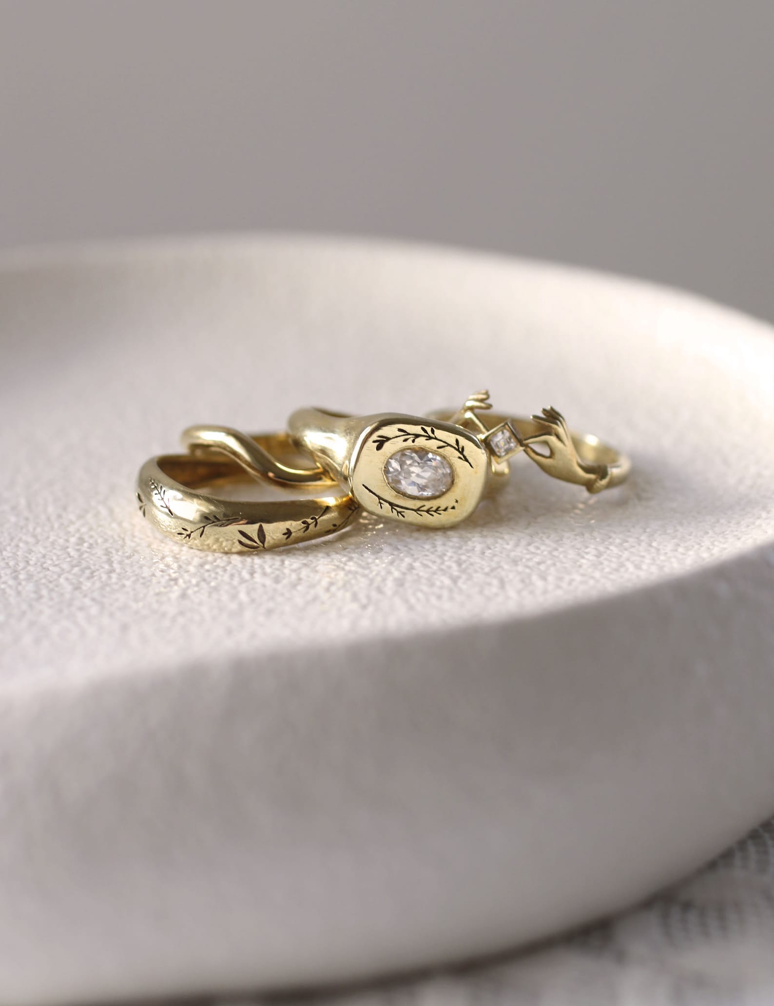 14k Solid Gold Floral Engraved Ring Wedding Band for Her | Etsy