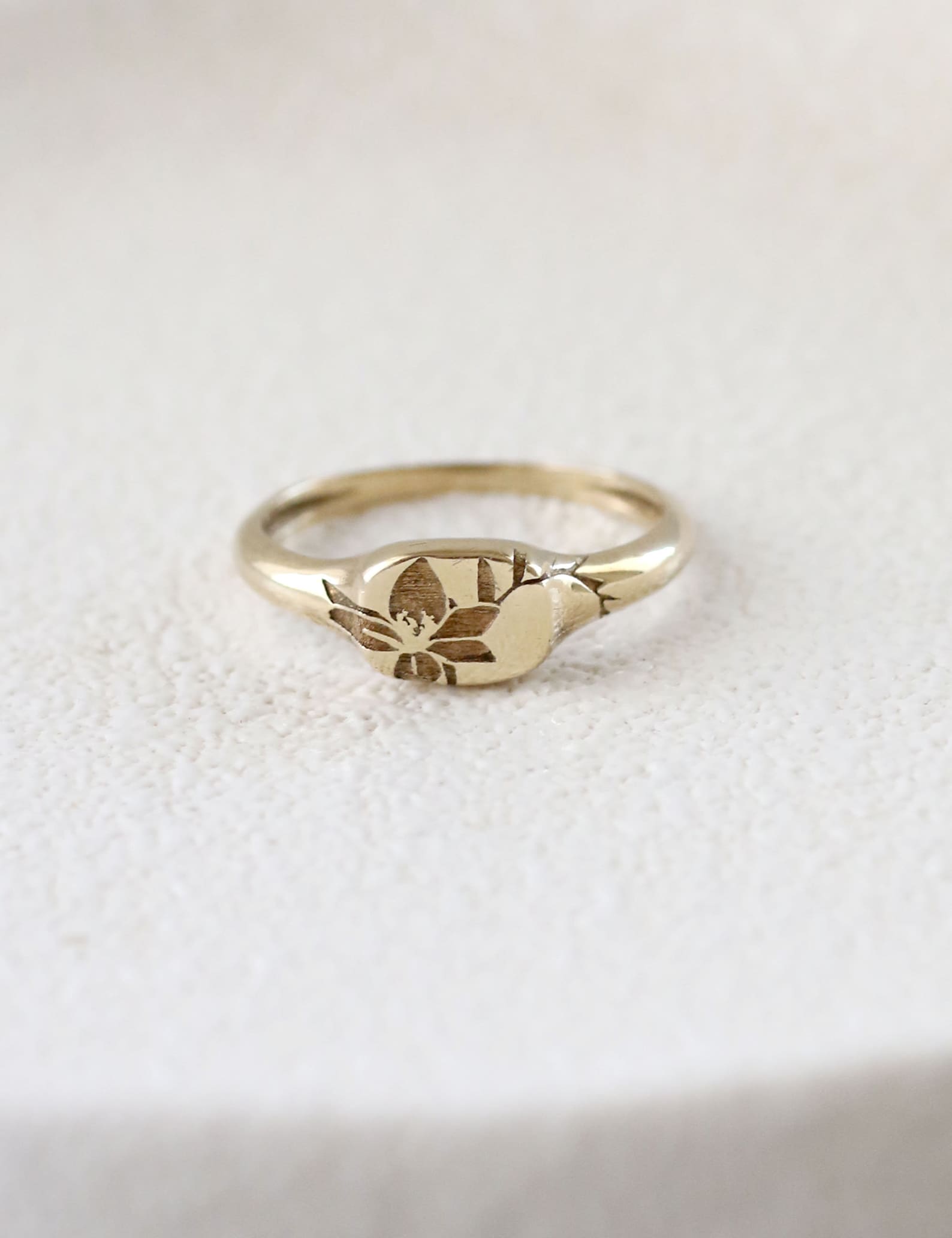 Gold Floral Signet Ring, Solid Gold Engraved Lily Ring, Delicate Signet ...