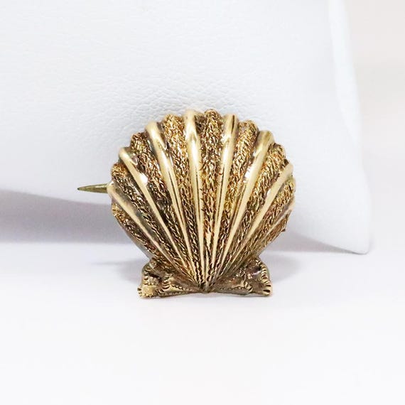 Antique 14k Yellow Gold Scallop/Clam Shell Brooch/Pen… - Gem