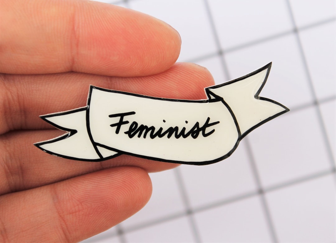Broche feminist Pin Féministe Cadeau - Etsy