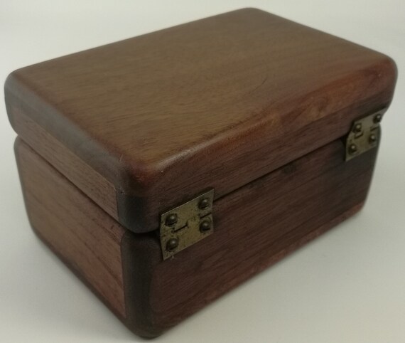 Vintage Wooden Keepsake Box, Valet Box - Gem