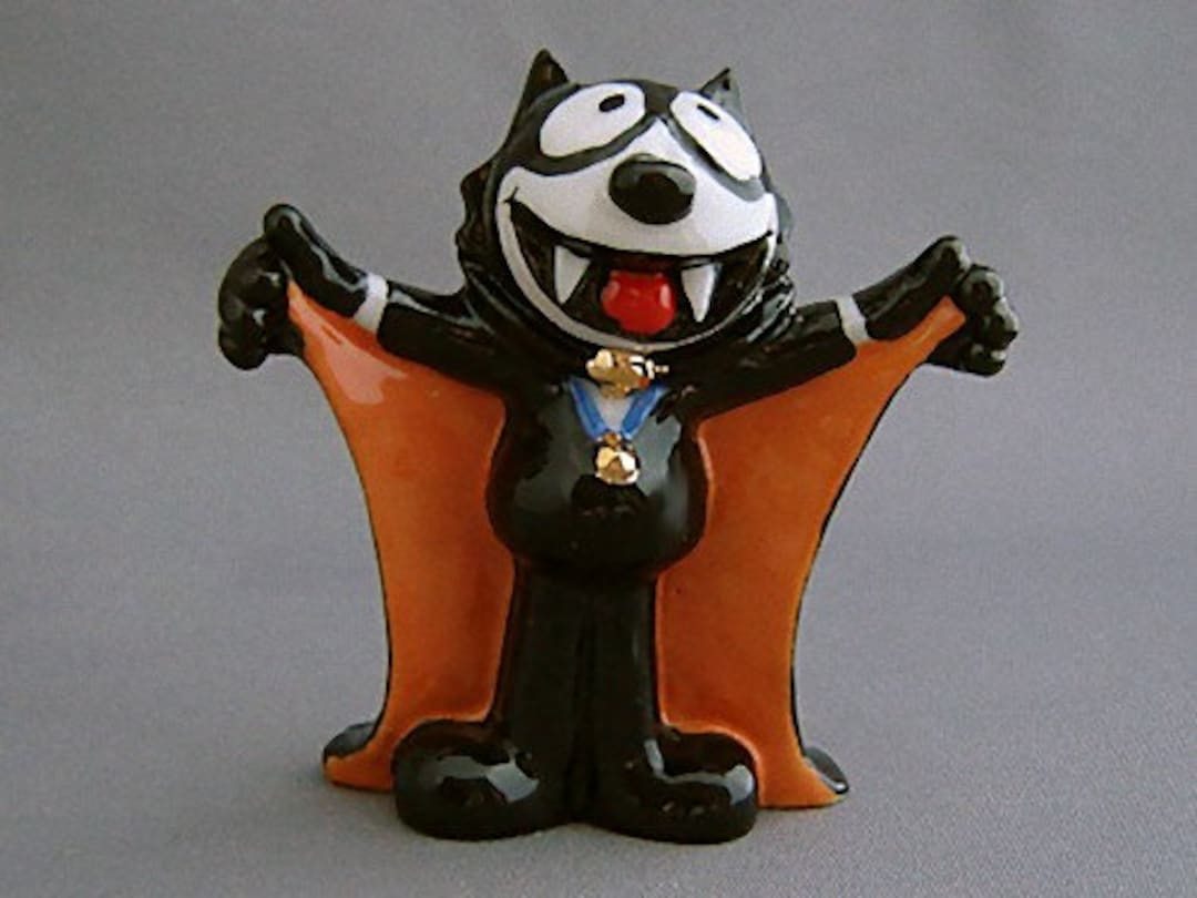 Wade Felix the Cat Dracula orange Cape - Etsy