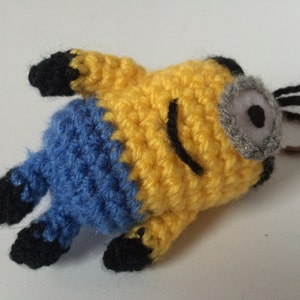 Amigurumi Crochet Minion Keychain minions crochet regalos amigurumi ...