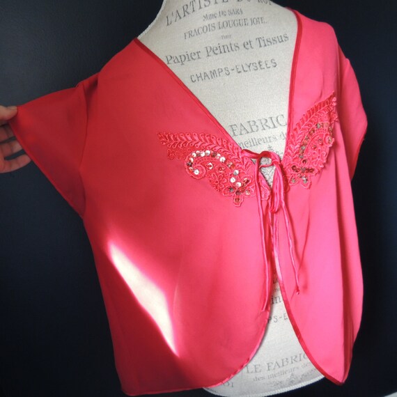 Vintage Cinema Etoile Classic Red Sheer Satin Trim Se… - Gem