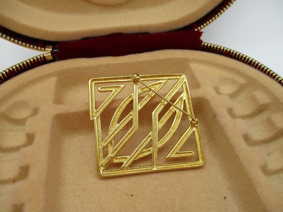 Vintage Monet Goldtone Art Deco Huge Diamond Shaped O… - Gem