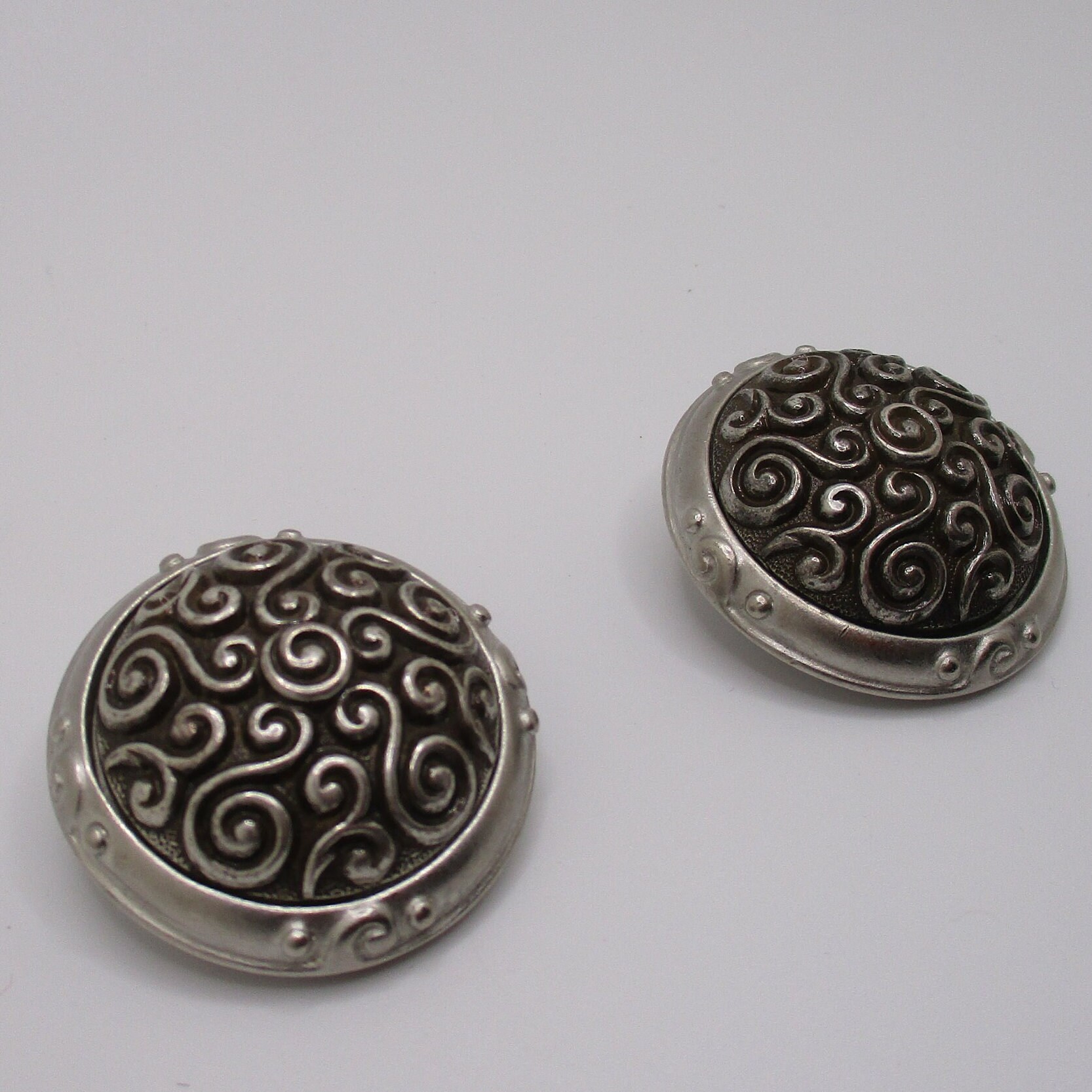 Vintage Leslie Block Large Round Domed Nordic Look Swirling Scrollwork ...