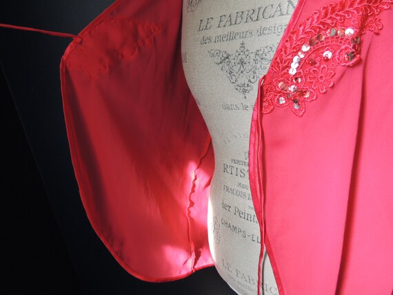 Vintage Cinema Etoile Classic Red Sheer Satin Trim Se… - Gem