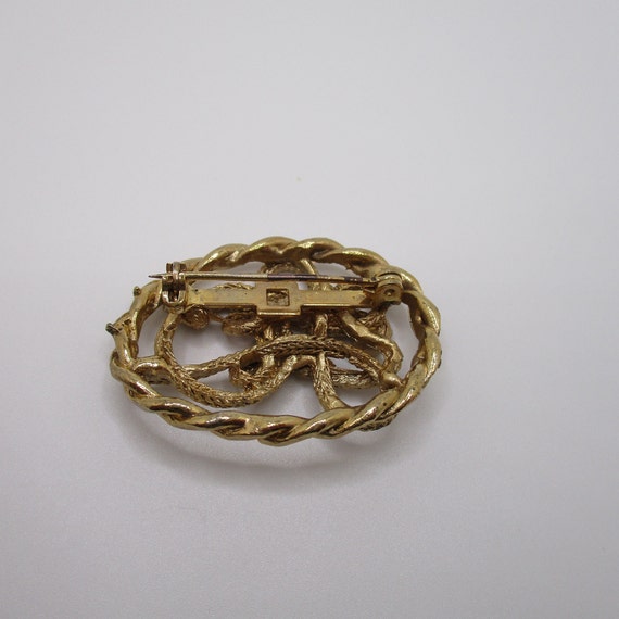 Vintage Goldtone Lasso Open Work Western Design Brooch - Gem