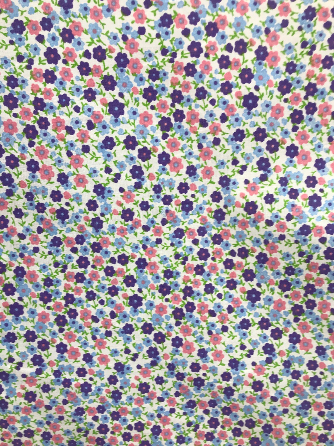 Small Flowers Print Calico Poly Cotton, Non-stretch, Sells by the Yard ...