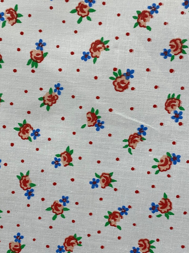 Small Flowers & Tiny Dots Print on White Poly Cotton, Non-stretch, 4 ...