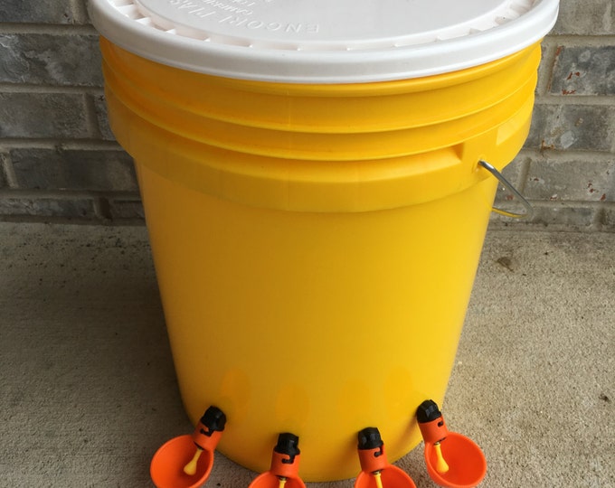 AUTOMATIC CHICKEN Waterer Yellow Bucket Water Feeder Mothers - Etsy