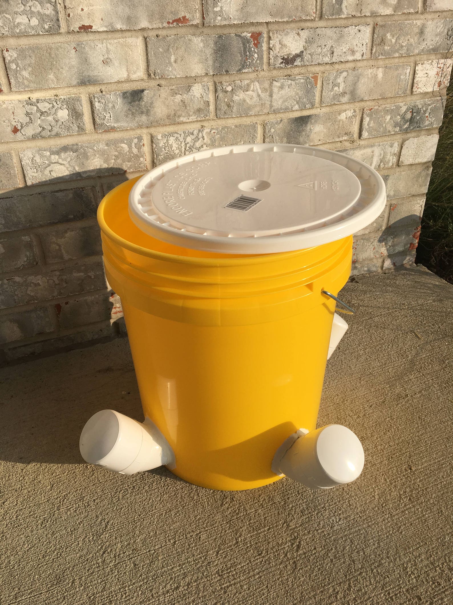 SPRING Poultry FEEDER Bucket, Cute, Summer & Labor Day Special, Good W ...