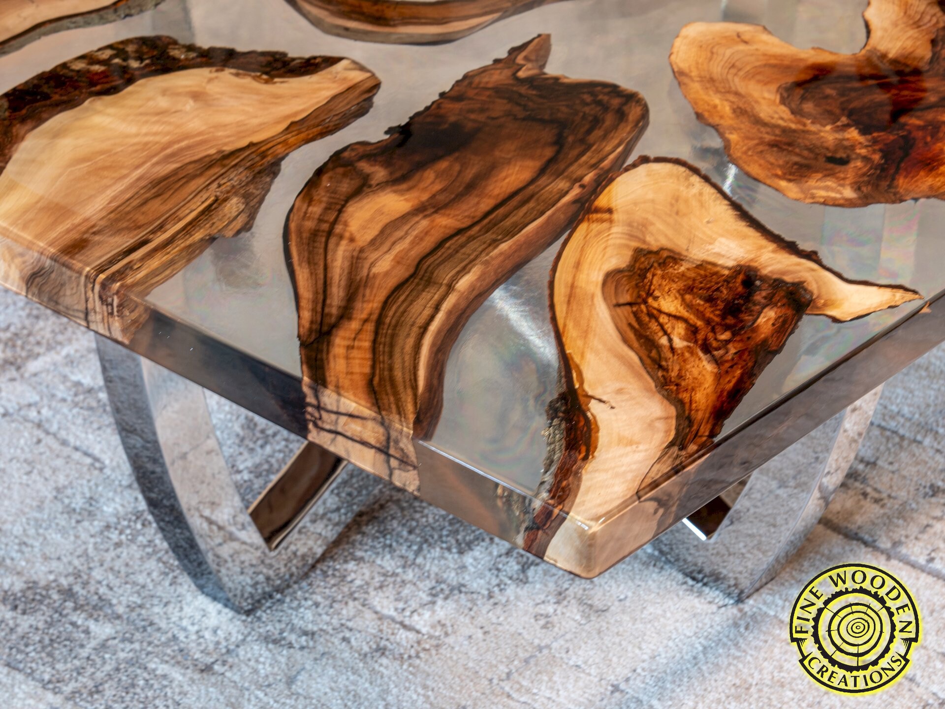 Square Resin and Walnut Coffee Table With Transparent Crystal Clear ...