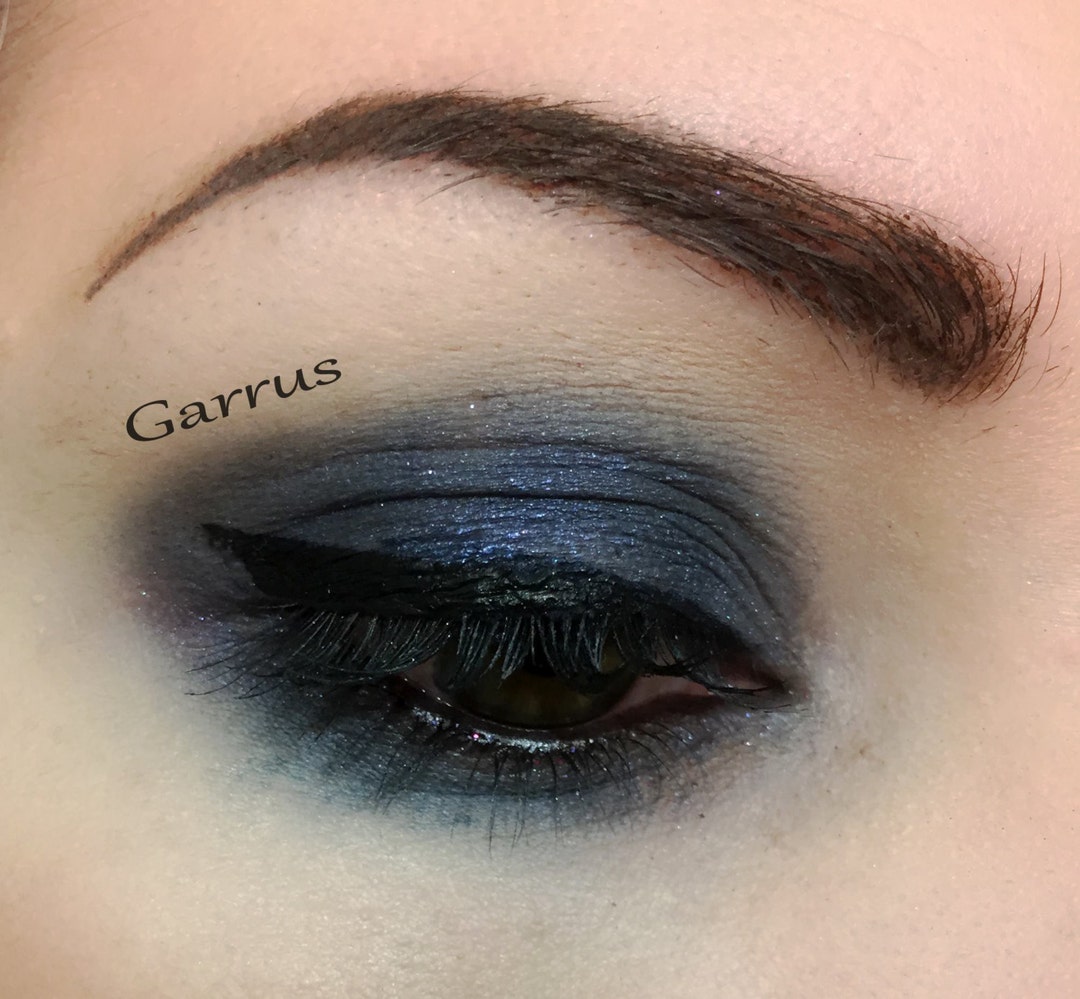 Garrus - Handmade Mineral Pressed 26mm Eye Shadow - Etsy