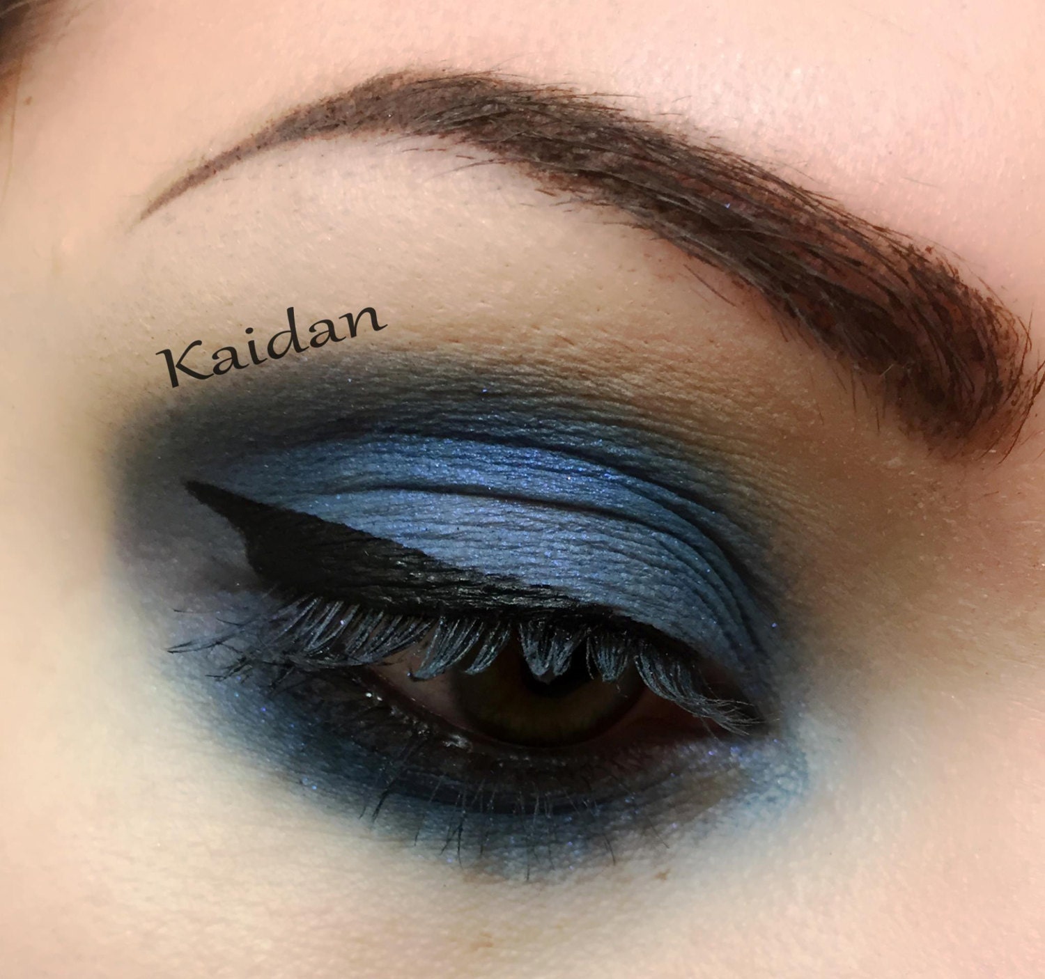Navy Blue Eye Makeup