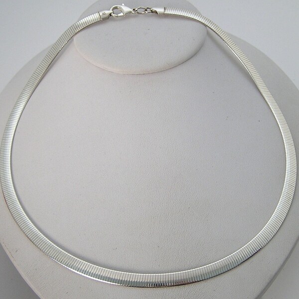 Omega Chain Necklace - Etsy