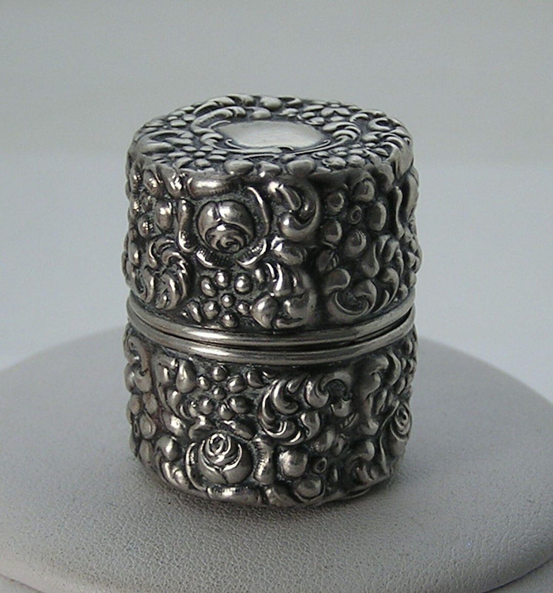 Antique Art Nouveau Floral Unger Brothers Sterling Repoussé Sewing ...