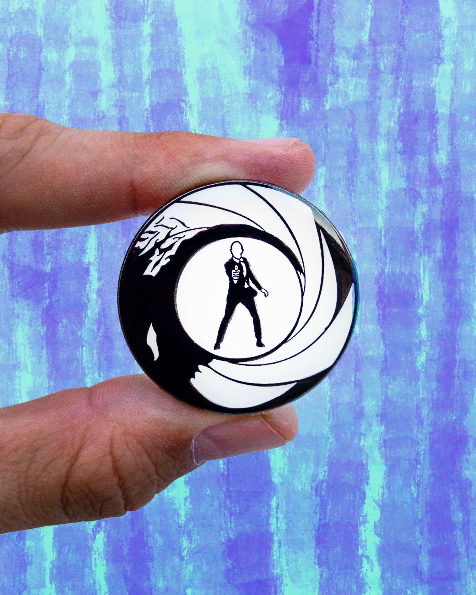 007 Enamel Pin - Etsy